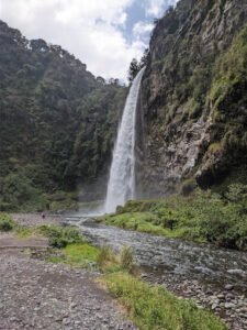 Cascadas: Cóndor Machay